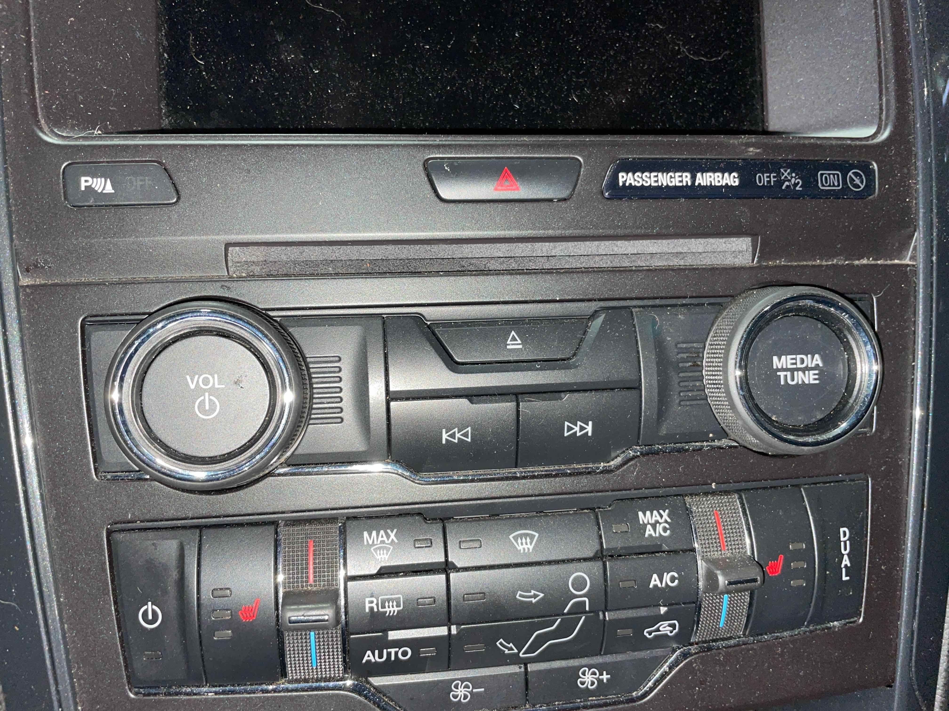 Radio Ford Explorer 2017 - NW523783 – Tom's Foreign Auto Parts