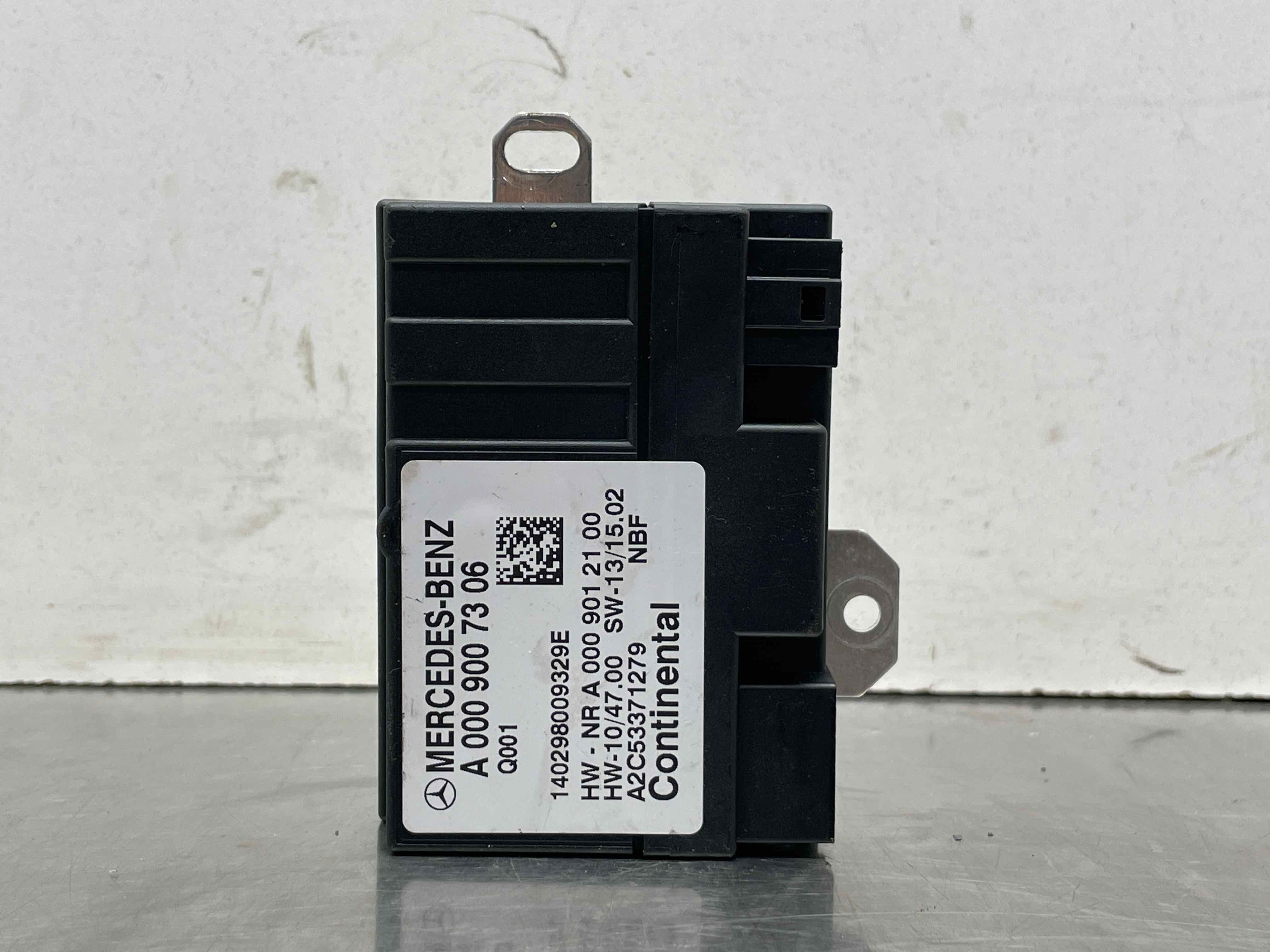 FUEL PUMP CONTROL MODULE COMPUTER B250 E250 Van C250 C300 C350 C63 CL5 ...