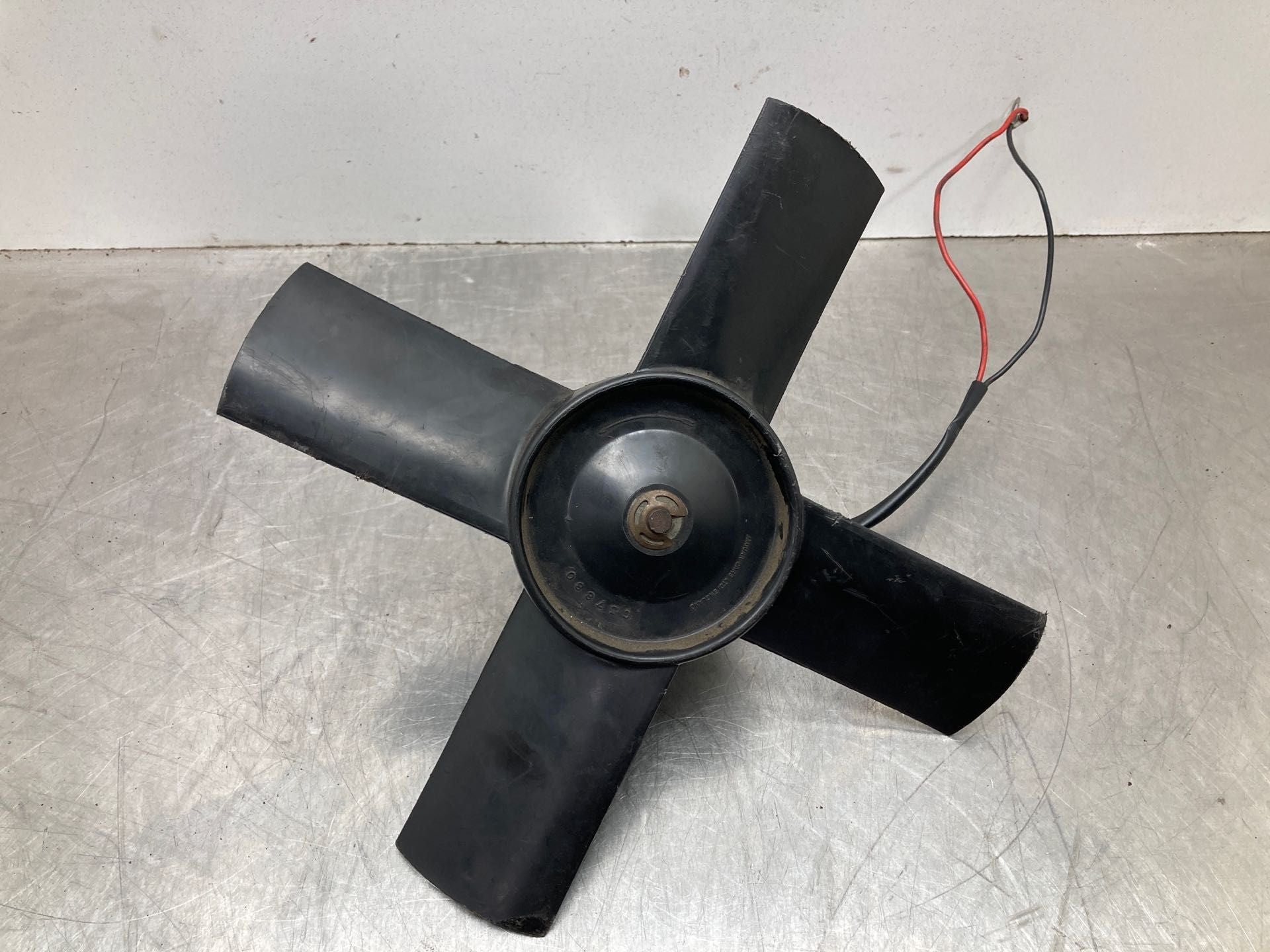 RADIATOR FAN ASSEMBLY Jaguar XJS 1982 82 1983 83 1984 84 85 86 87 88 8 ...