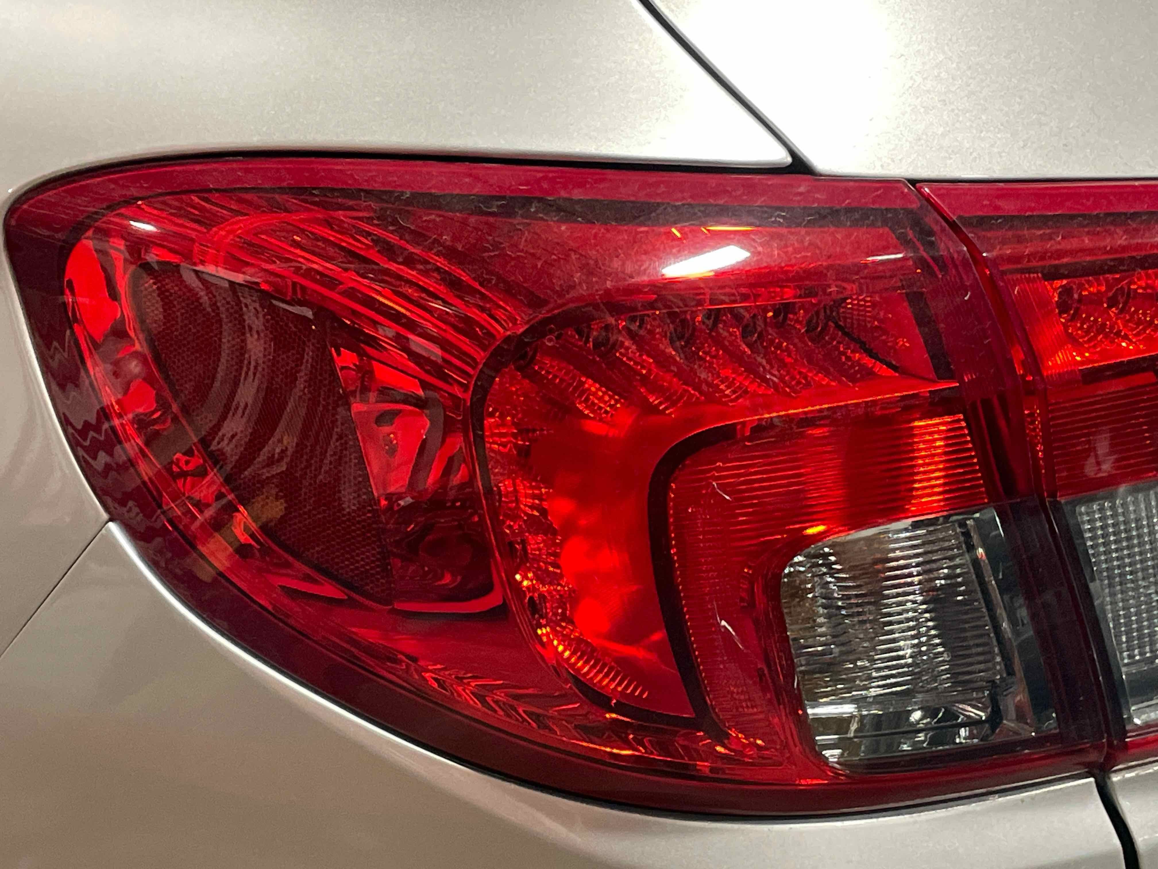 Tail Lamp Light ENVISION 2018 - NW576549 – Tom's Foreign Auto Parts